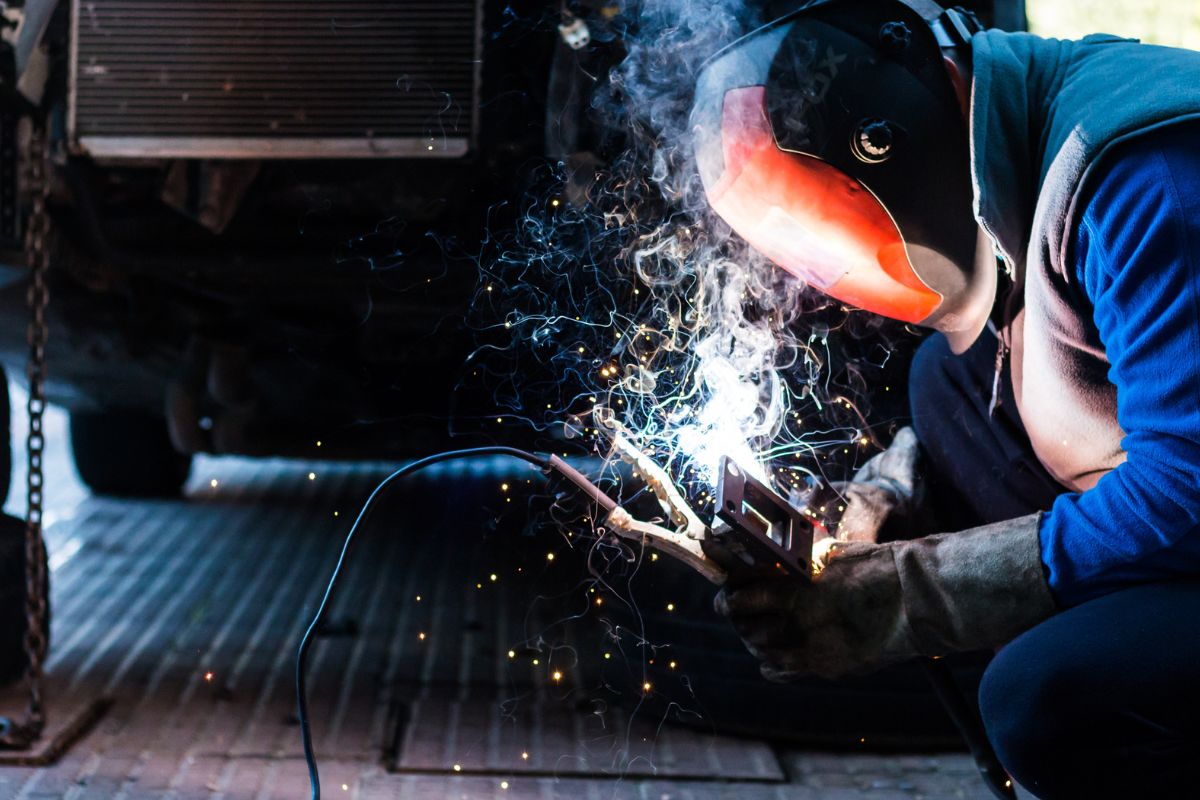 Under the Microscope: Micro-Welding - The Welding Academy